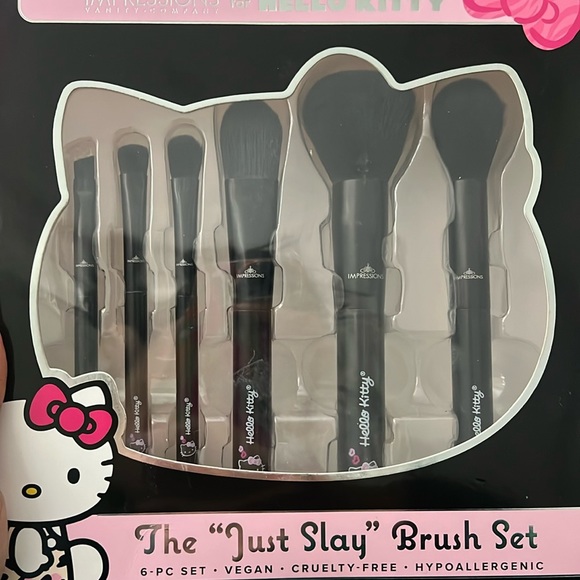 Hello Kitty | Makeup | Hello Kitty Brush Set Black | Poshmark
